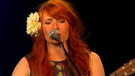 Annika Aakjær Udenfor Sæsonen Tv2 Bornholm