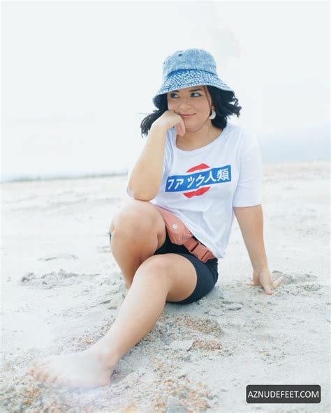 Gabi Belle Feet Aznudefeet