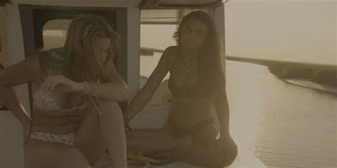 Nude Video Celebs Madison Bailey Sexy Madelyn Cline Sexy Outer Banks S E