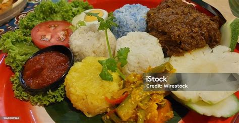 쌀과 신선한 야채를 곁들인 Nyonya 요리의 전통 맛있는 음식 근접 촬영 0명에 대한 스톡 사진 및 기타 이미지 0명 건강한 식생활 사진 이미지 Istock