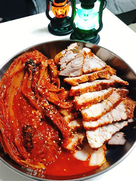 통삼겹살김치찜~캠핑요리손님접대요리로 딱이쥐