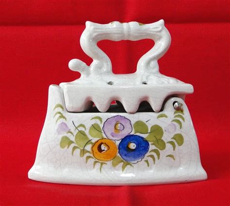 엔틱 60년대 이탈리아 Bassano 바사노 스타일의 희귀 다리미 도자기 컬렉션 민트 비제이 엔틱