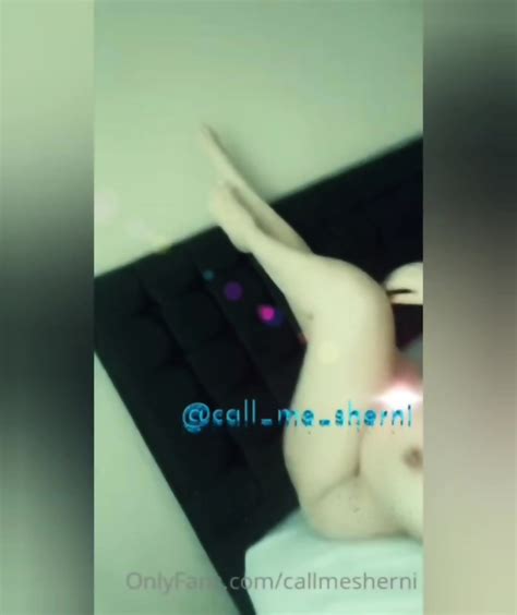 Indian Famous Onlyfans Insta Model Seducing With Her Huge Size Boobies And Showing Her Pussy