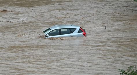Фон дер Лајен утре ќе отпатува во Словенија за да изрази солидарност по поплавите Независен Весник