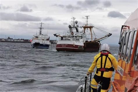 Hartlepool Rnli Team Helps Bring In Trawler After Breakdown Out At Sea