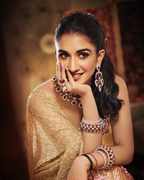 Dolly Styled By Rheakapoor With Sanyakapoor Shereenlovebug Makeup