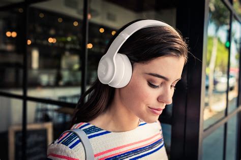 Seri Headphone Headset Bluetooth Terbaik