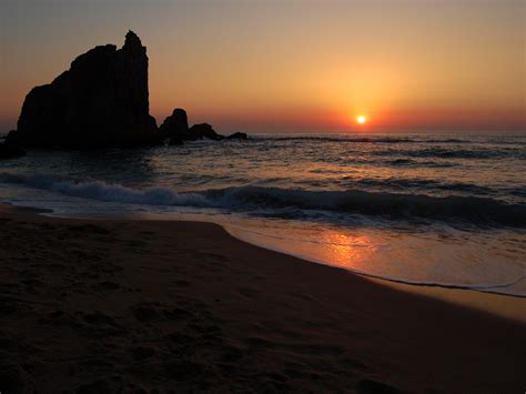 Papel De Parede Pôr Do Sol Na Praia Pedras Wallpaper Para Download No