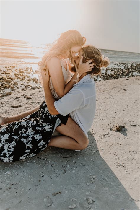 Cute Couple Photography At The Beach
