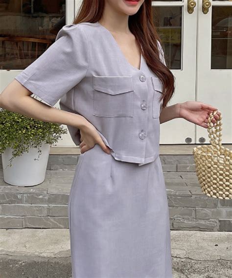 리리앤코 양쪽 포켓 디자인과 밴딩 스커트의 고급스러운 무드의 투피스 세트로 따로 또는 같이 착용하기