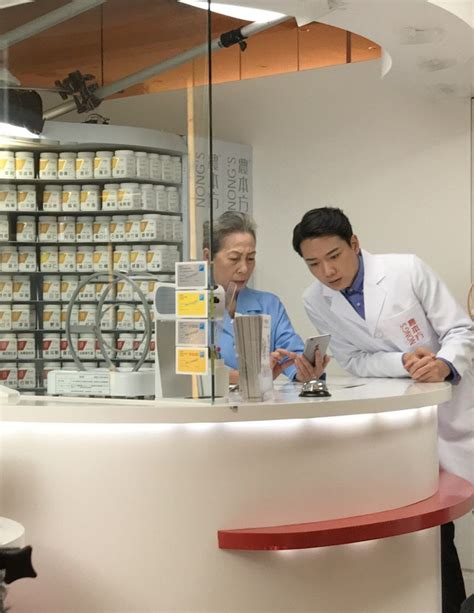 电影成绩亮丽 蔡瀚亿带病拍摄饰中医师 360娱乐你开心就好