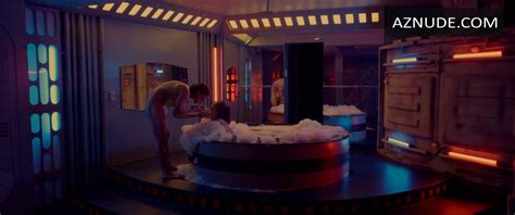 JASMINE CURTIS SMITH Nude AZNude