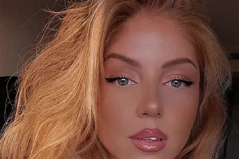 Megőrülnek Az Emberek Tolvai Reni új Bikinis Fotójától Linerhu