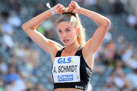 ドイツ陸上女子が大胆披露した裸にジャケット姿に完全無欠の美女世界一クールなど特大反響 THE DIGEST