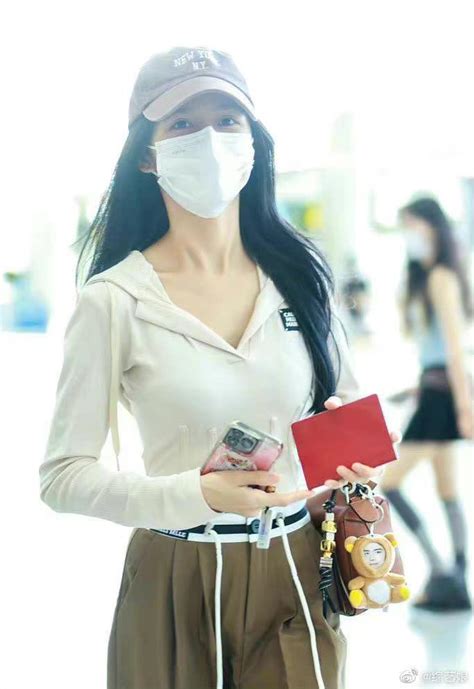 王大陆官宣恋爱了 对象是离婚的大马女生
