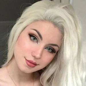 Fegalvao The Rise Of Fe Galvão As A Cosplay Star On Instagram And
