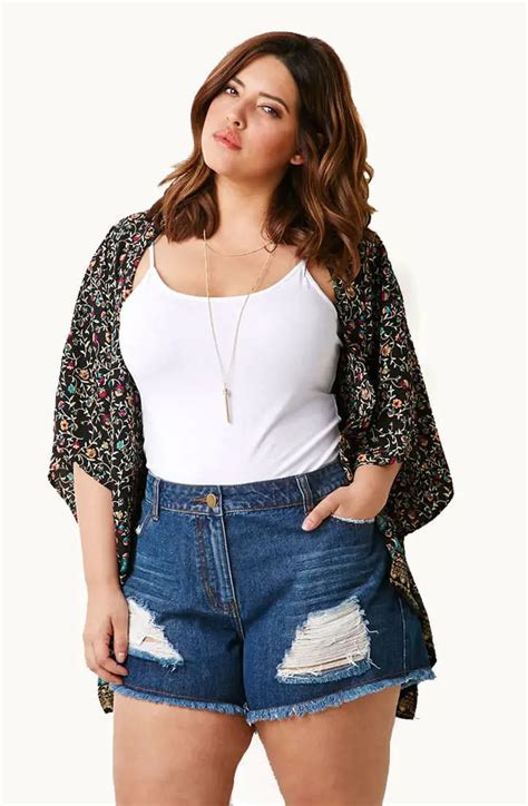 Flattering Shorts For Curvy Girls Curvy Guide