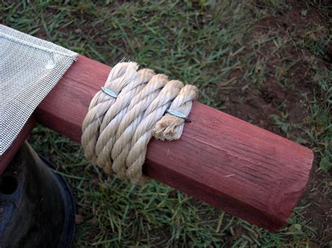 How To Make A Decorative Fabric Fence How Tos DIY