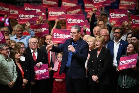 英国労働党が選挙で歴史的勝利を収め、スターマー氏が首相に就任｜arab News
