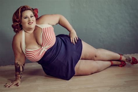 20 Beautiful Plus Size And Curvy Boudoir Photography Ideas