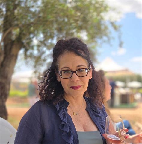 Netanel אני יודע שהיא תהרוג אותי שפרסמתי את הפוסט הזה אבל חשבתי שאל מול מכונת הרעל וההכפשות