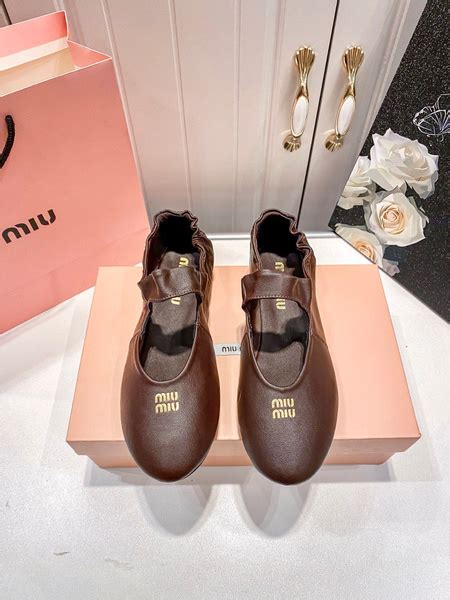 Босоножки Женский Miu Miu Без каблука Микрофибра размер 37 Лето Без застёжки Бахрома купить C