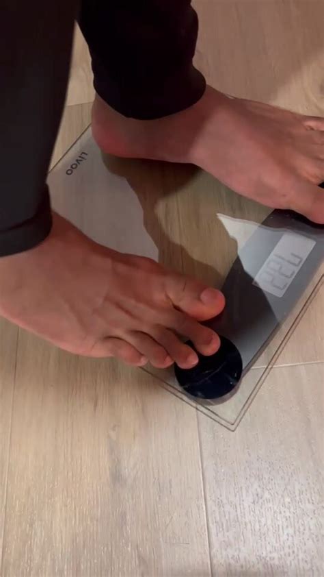 Foot Rubbing Thisvid Com