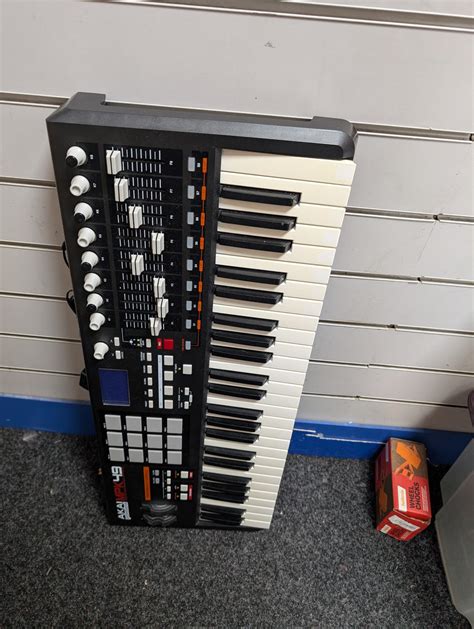 Akai Mpk49 Controller Keyboard Usb Midi Cash Generator