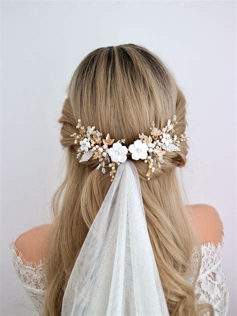 White Flower Bridal Hair Comb Gold Floral Wedding Hairpiece With Crystal Flower And Pearl