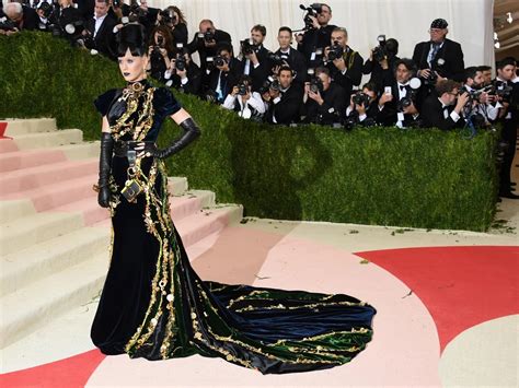 Los 20 Look Más Icónicos De La Gala Met Infobae