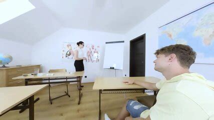 Hannah Vivienne Sex Ed