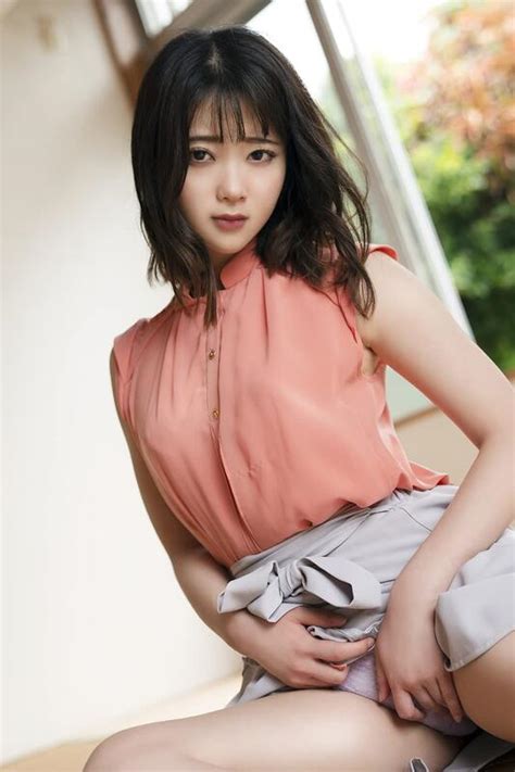 代訂9784867175323 Av女優 二葉エマ 二葉惠麻 寫真集「best A Little Sister」 露天市集 全台最