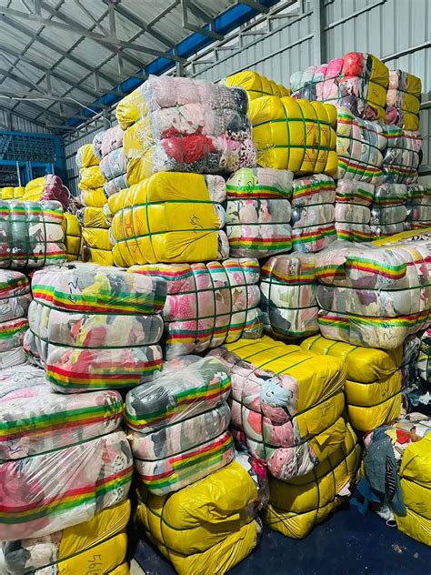 កន្ទេល កន្ទេល Added A New Photo