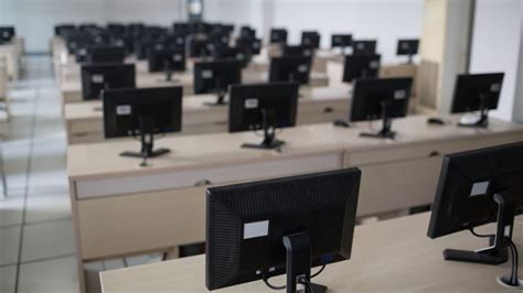 Why You Should Use A Computer Emulator Online Onworks