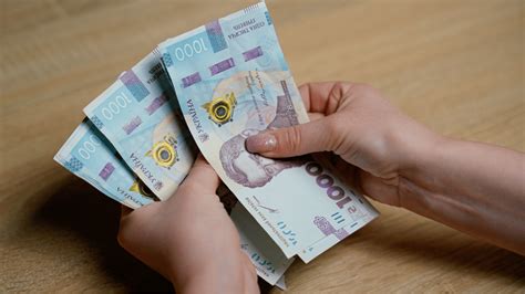 Гроші до Дня Незалежності — хто та скільки отримає у 2025 Читайте на Ukr Net