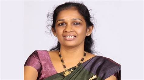 சாரதி நித்திரை யாழ் முன்னாள் அமைச்சர் விஜயகலா படுகாயம் புகைப்படங்கள் Vampan