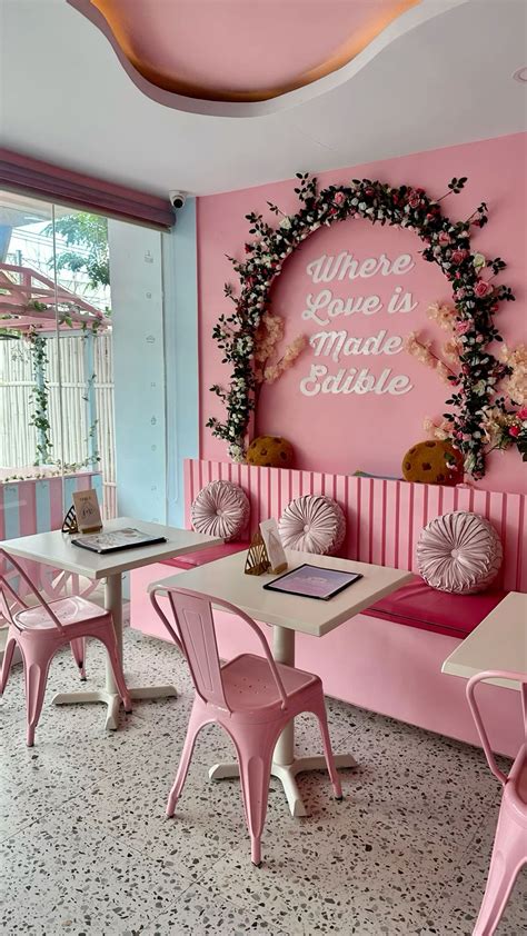 Пин от пользователя Calea Lowe на доске Heaven Blitz Cafe в 2025 г Интерьер пекарни Дизайн