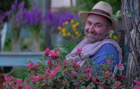 „მესამე დღეა თვალიც არ გაუხელია არც ლუკმა გადაუყლაპავს რას წერს ზურა შევარდნაძე