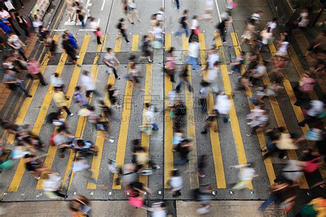 街道拥挤的群众亚洲人种行人人市区运动模糊人行横道户外图片素材下载 稿定素材