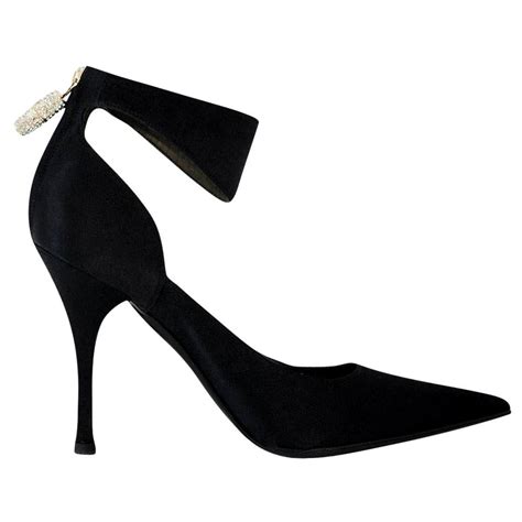 New Tom Ford For Gucci Swarovski Rosario Dawson Ad Runway Heels Pumps Sz 7 At 1stdibs Rosario