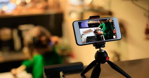 पैसों के लिए इस हद तक गिर गई मह‍िला अपने ही बच्‍चों संग बनाई डर्टी