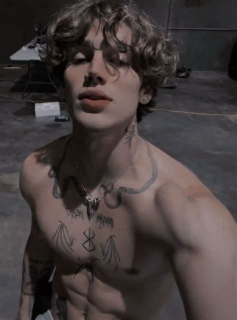 Pin By Amora ★ On Vinnie🫦 Hacker Hacker Aesthetic Blonde Guys