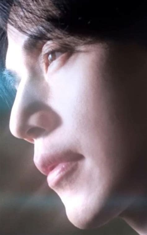 ปักพินโดย Céline Bernard ใน Lee Dongwook