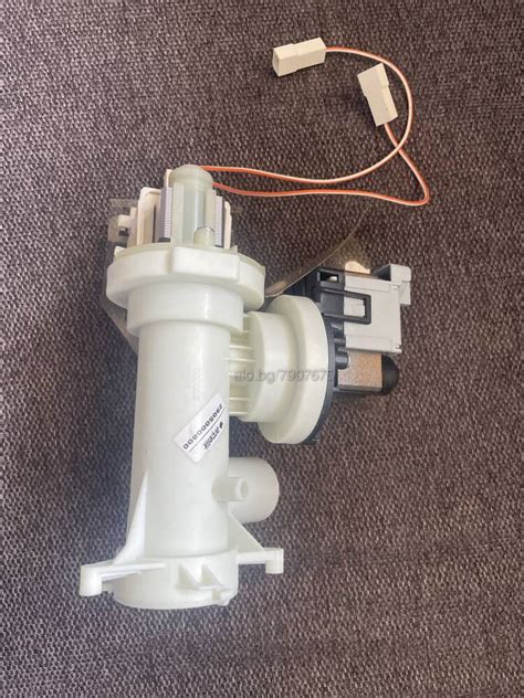 Нова помпа за Беко Резервни части аксесоари за уреди Ямбол Нова оригинална дренажна п