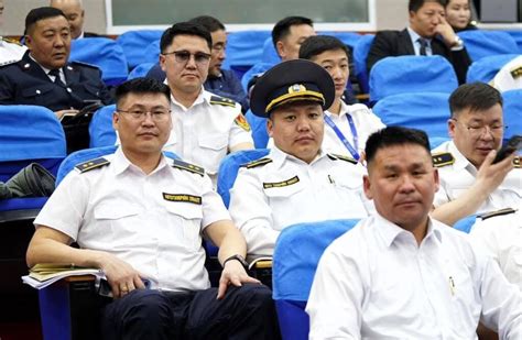 ЗАМ ТЭЭВРИЙН САЛБАРЫН ХЯНАЛТЫН УЛСЫН АХЛАХ БАЙЦААГЧ НАРЫГ ЧАДАВХЖУУЛАХ НЭГДСЭН СУРГАЛТ