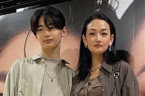 身長188cm、足は31cm冨永愛の17歳長男・章胤、youtubeで親子共演 絵になる2ショット Encount