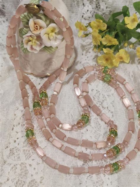 Бусы сатиновое стекло чехия винтаж намисто сатинове чеське скло вінтаж — цена 1850 грн в