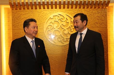 Гашуун сухайт Ганцмод боомтын төмөр замын холболтын цэгийг тохиролцоно