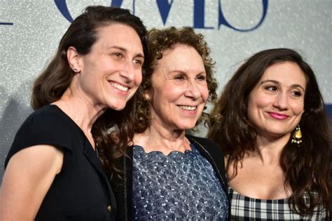 Rhea Perlman Net Worth 2025 Career Highlights And Earnings