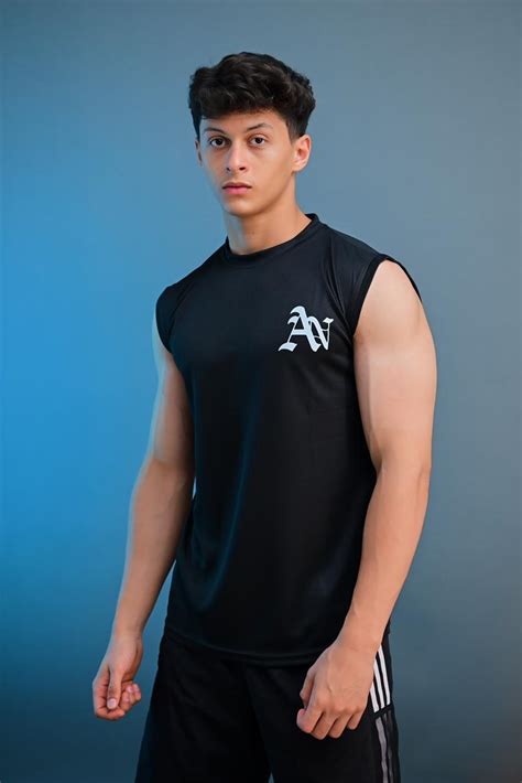 تيشرت كت رياضي An تسوقوا معنا